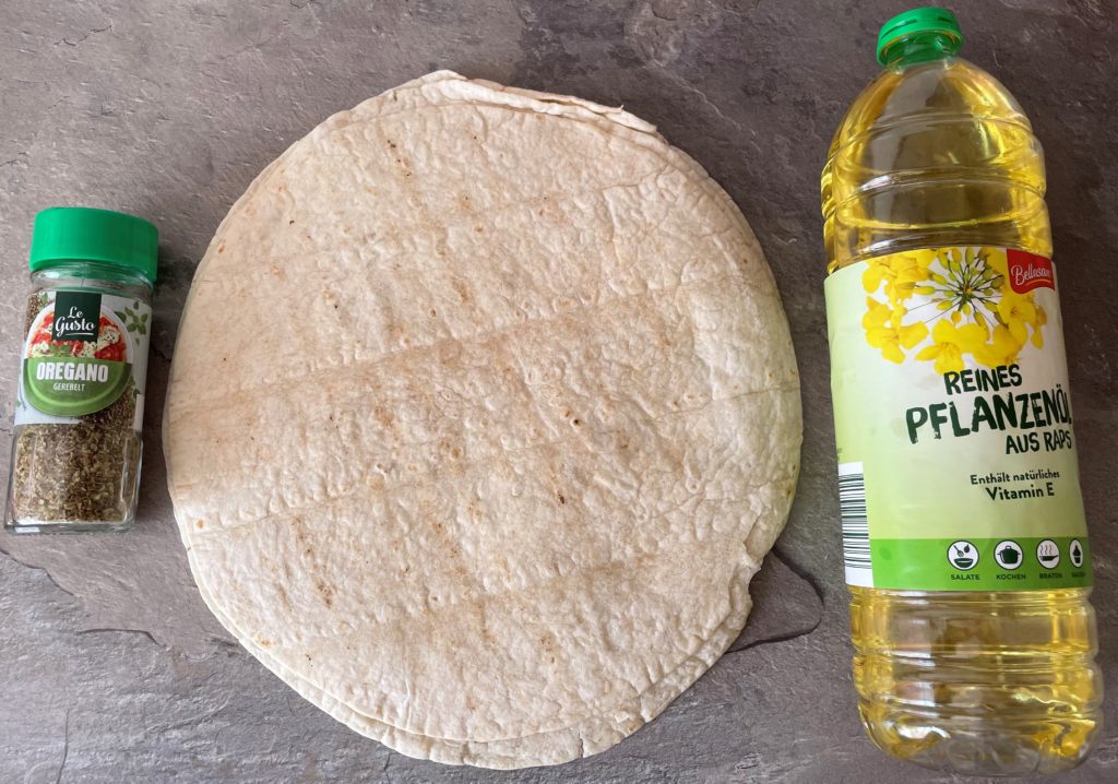 Rezept für selbst gemachte Nachos aus Wraps-Teig zum knabbern